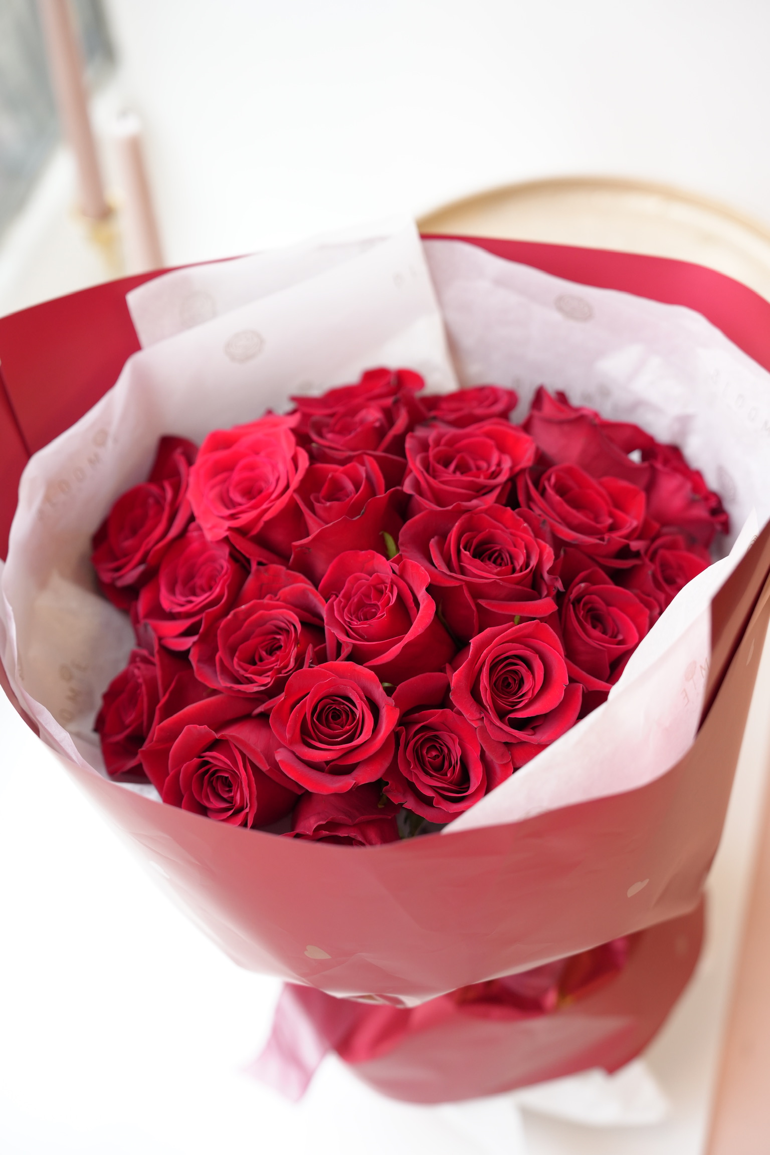 Order Roses online | Same-Day Rose Delivery | Floom